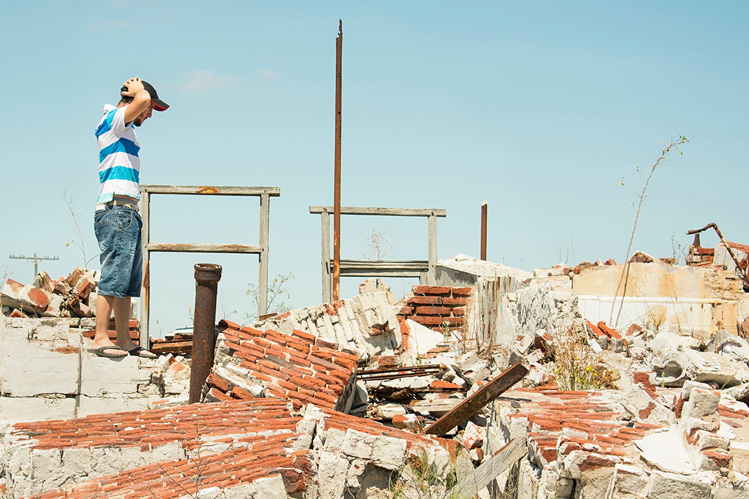 Montana Apartment Explosion Injures Two
